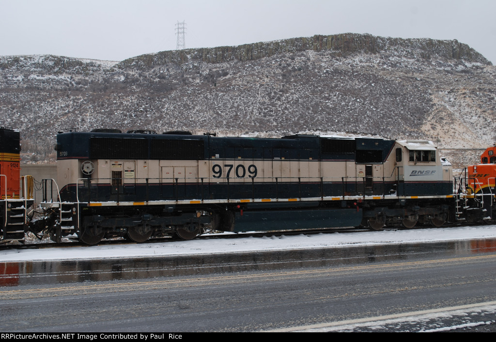 BNSF 9709